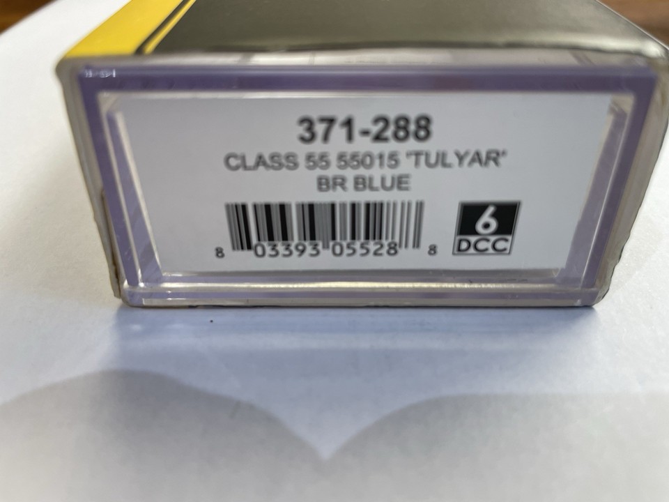 Graham Farish 371-288 N Gauge Deltic Class 55015 'Tulyar' BR Blue DCC ...