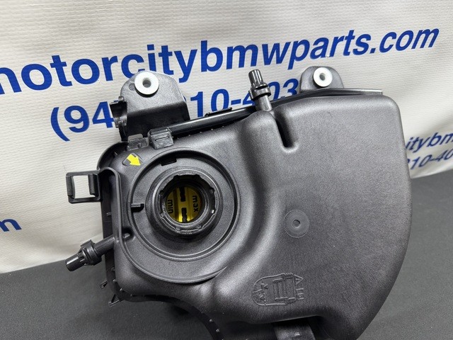 Genuine BMW Expansion Tank 17-13-5-A7B-C90 | eBay