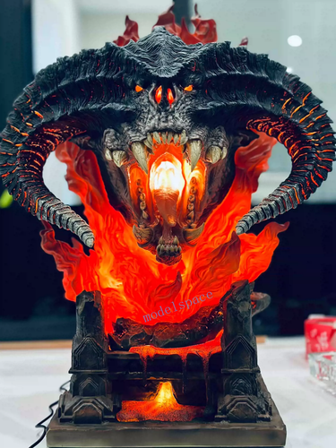 Queen Studios The Lord of the Rings Balrog Small Scale Painted Statue ...