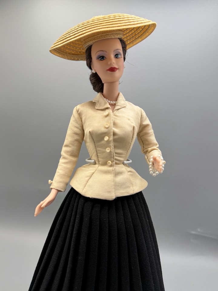 Barbie 96 CHRISTIAN DIOR PARIS COLLECTOR SPECIAL EDITION 16013 & Free ...