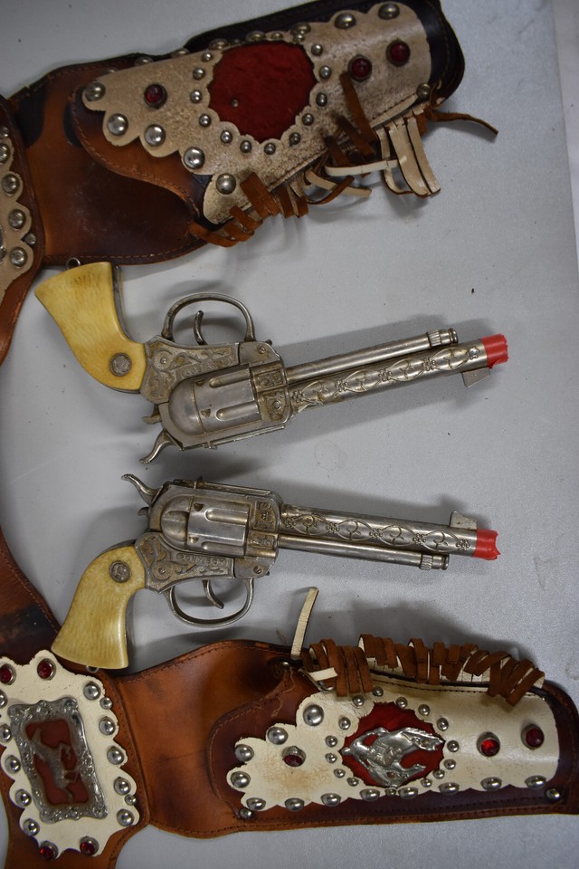 VINTAGE LONE RANGER OFFICIAL DOUBLE JEWELED HOLSTER-PONY BOY CAP GUN ...