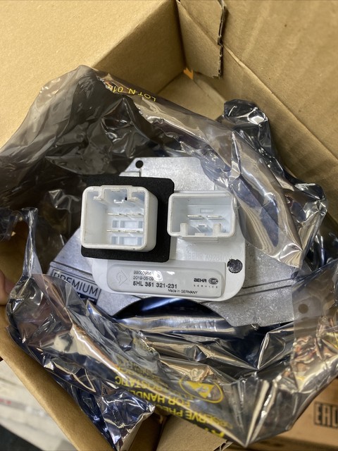 8693262 Mahle Behr Blower Motor Resistor for Volvo XC90 S60 XC70 S80 ...