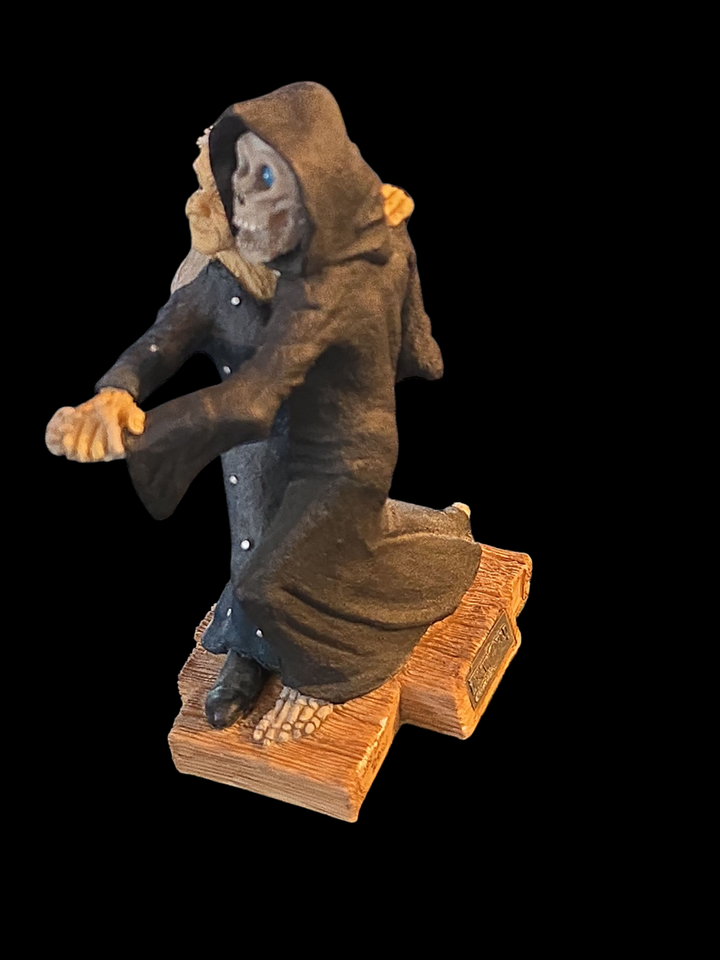 CLARECRAFT DISCWORLD DEATH AND MISS FLITWORTH FIGURE DW138 TERRY ...