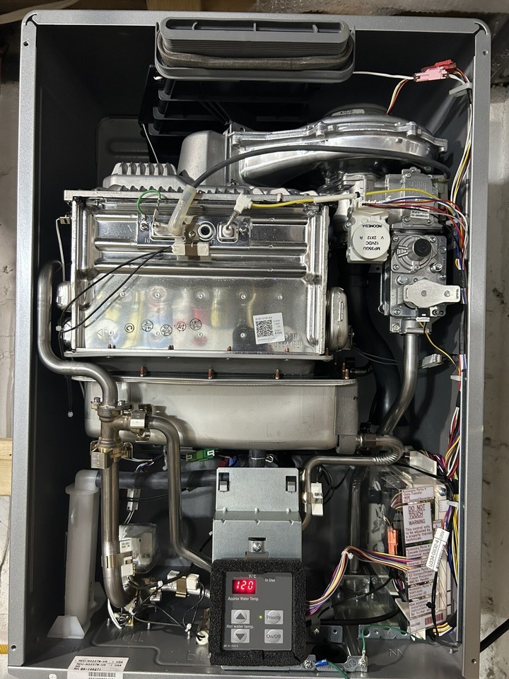 Rinnai RU199eN Outdoor N.G. Tankless Water Heater 11GPM 199K BTU ...