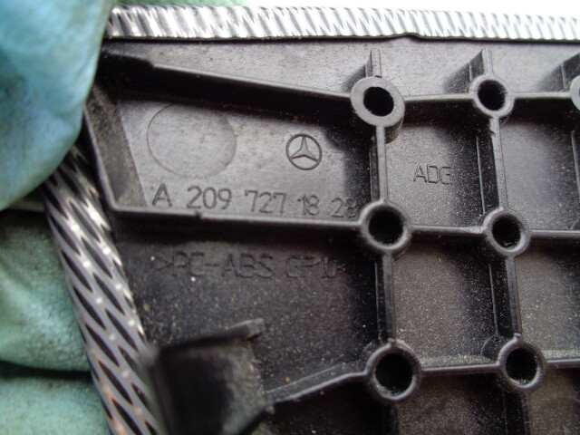 2005 MERCEDES-BENZ CLK320 FRONT DOOR WINDOW SWITCH BEZEL TRIM RIGHT ...
