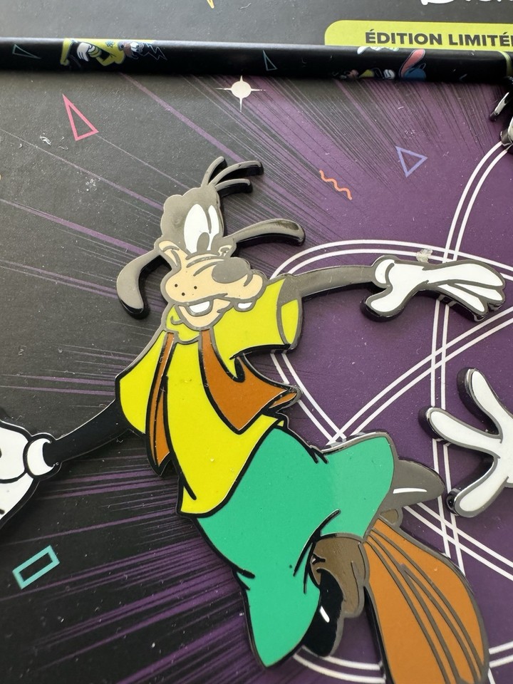 Disneyland Paris DLP Disney Pin A Goofy Movie Box Set Powerline Max LE ...