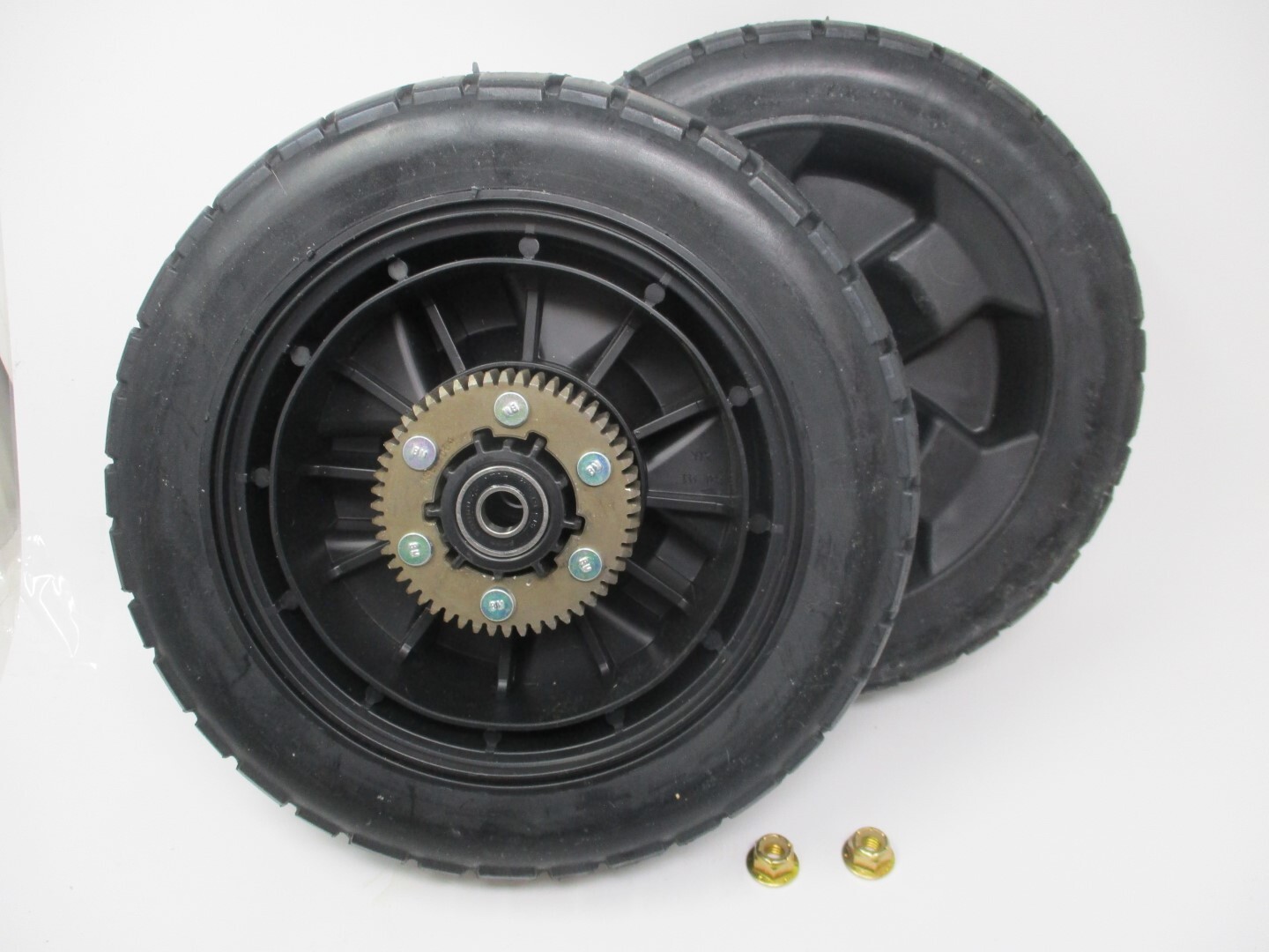 2 Genuine Toro 137-9174 10.5” Nuts Geared Gear Wheel 22207 22215 22225 ...