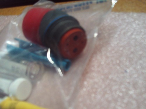 MATRIX CONNECTOR WITH CONTACTS PART # MS3456W24-12S NSN: 5935-01-168 ...