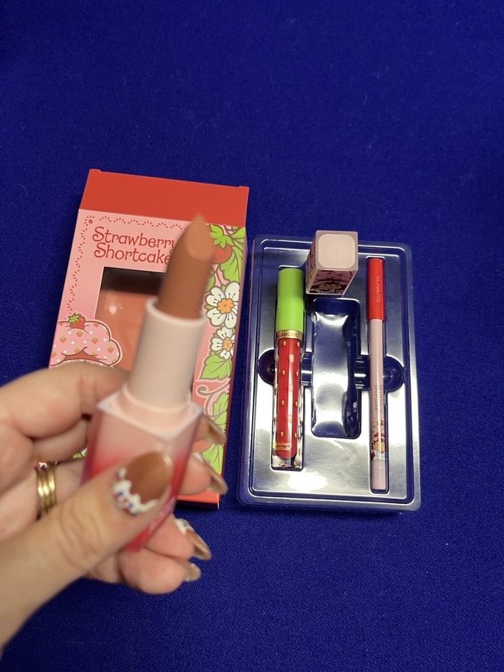 GLAMLITE STRAWBERRY SHORTCAKE BERRY SWEET LIP KIT LIPSTICK GLOSS LINER ...