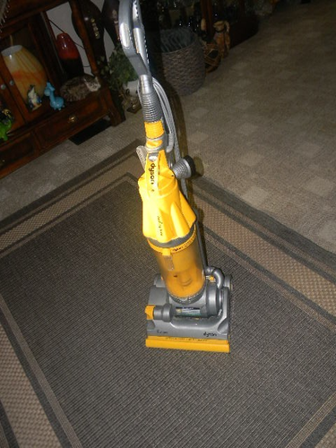 DYSON DC07 UPRIGHT, ALL FLOORS ROOT CYCLONE VACUUM EUC | eBay