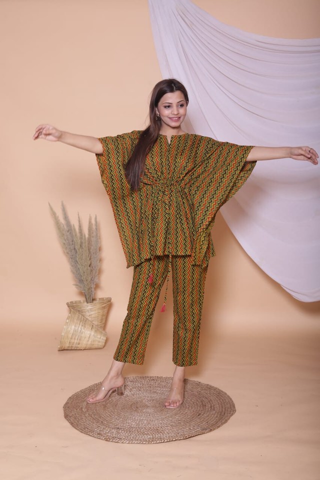 Handmade Caftans & Pent for Women - Women's Kaftans Short Maxi Style ...