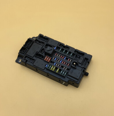 MINI COOPER S R56 FUSE RELAY JUNCTION POWER BOX BCM JBE 07-13 61. ...