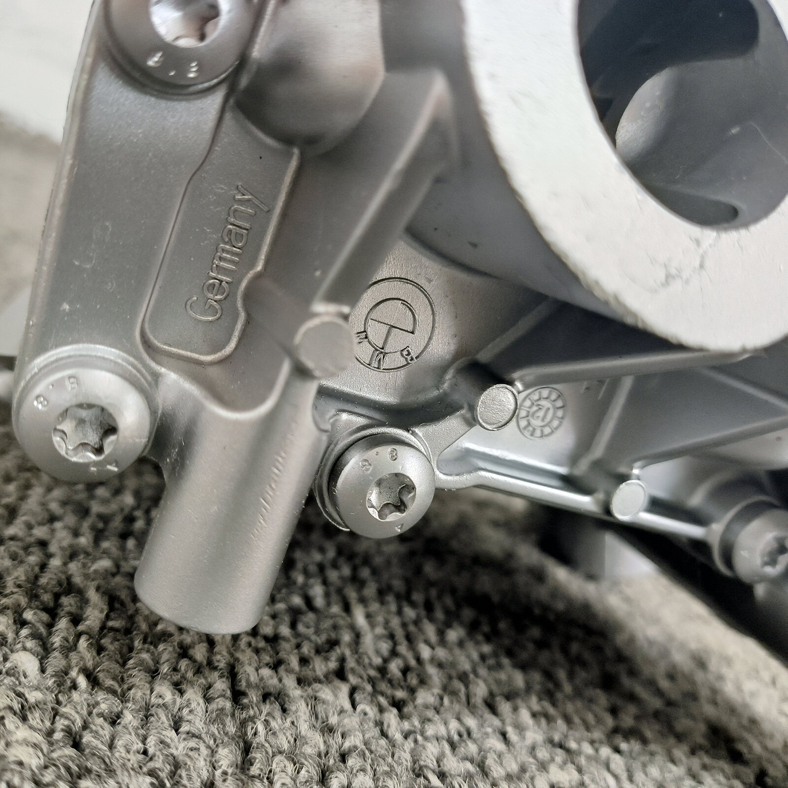 11417643256 Genuine Engine Oil Pump For BMW F01 F02 F12 F13 F10 550i ...