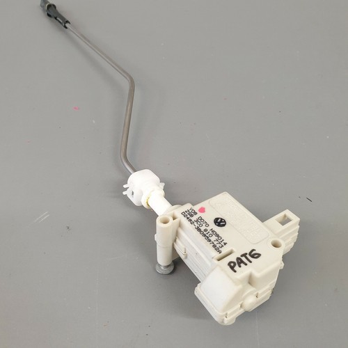 VW Passat R36 B6 3C Fuel Filler Flap Throttle Control Element 3C0810773 ...