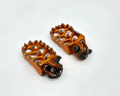 2008 KTM 300XC Foot Pegs Left Right Rest Set OEM Footpeg Spring Bolt ...
