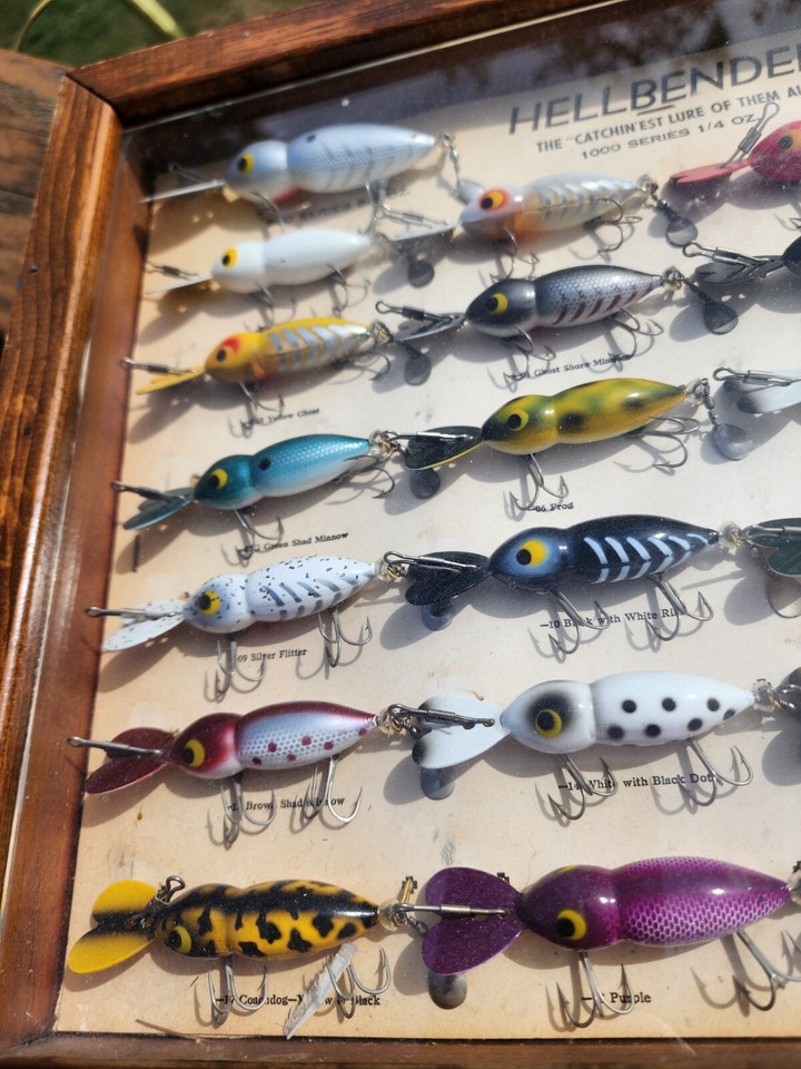 Vintage Hellbender Fishing Lure Factory Display 26 Different Colors And ...