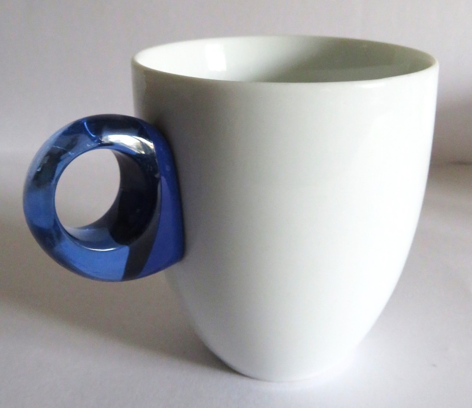 Guzzini Feeling Mug With Dark Blue Acrylic Handle Italian Design | eBay UK