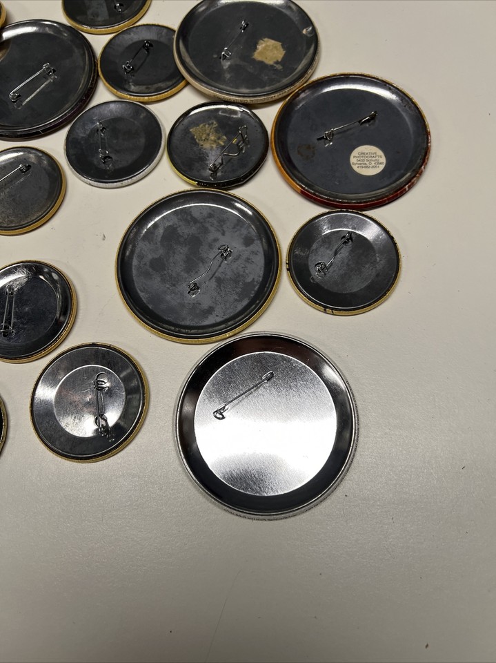 24 Vintage Iowa Hawkeyes Hawkeye Football Basketball Pins Buttons Rose ...