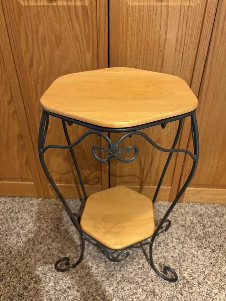 Longaberger Wrought Iron Generations Plant Stand/End Table/Shelf w/2 ...