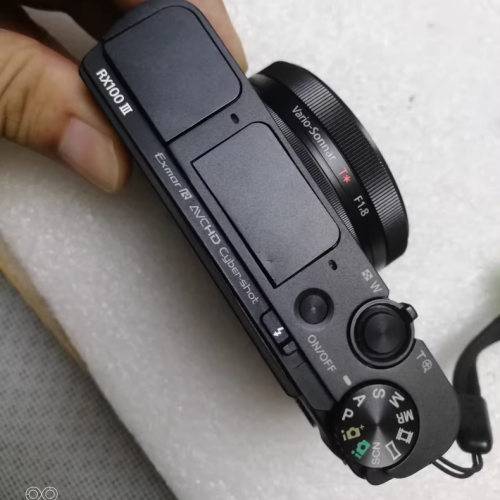 Sony RX100 IV 20.1MP Digital Camera - 1" Sensor 16fps Burst (Tested ...