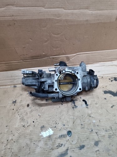 Throttle Body 2203050142 For Toyota Land Cruiser Amazon 100 Lexus LX470 ...