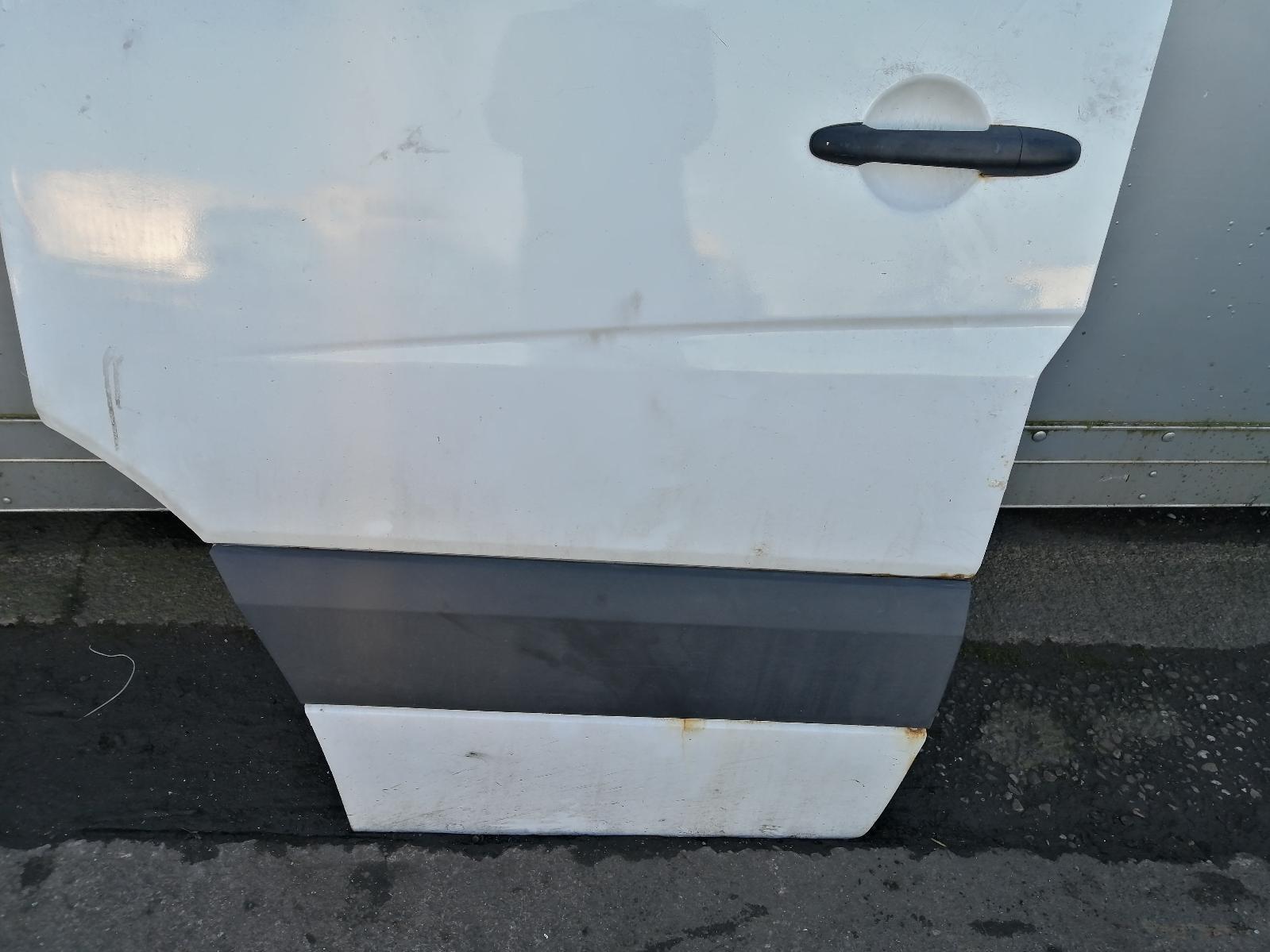 MERCEDES SPRINTER FRONT DOOR PASSENGER SIDE A9067200005 W906 07 -17 ...