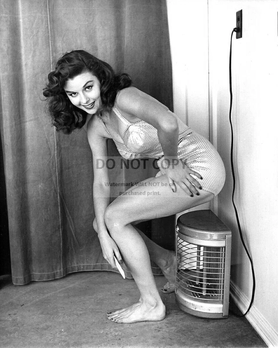 Elaine Stewart Pinup