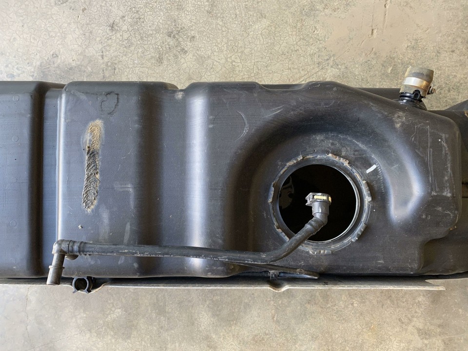 16 CHEVY SILVERADO 1500 FUEL GAS TANK ASSEMBLY REGULAR CAB 8' BED BOX ...