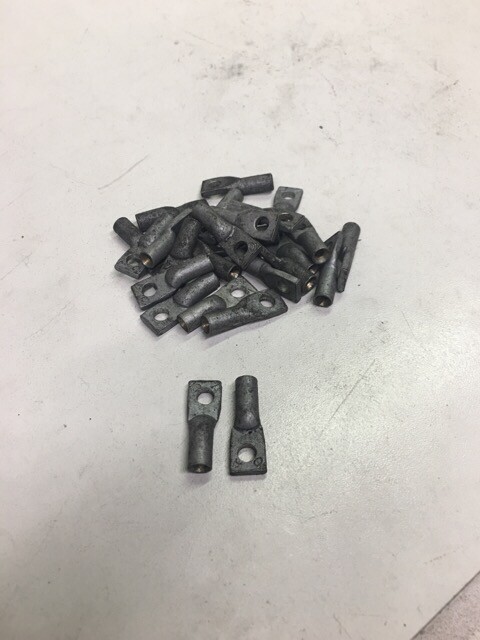 UNKOWN STRAIGHT CABLE LUG LOT OF 25 10A | eBay