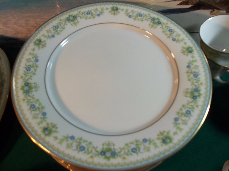 76 PIECE SET OF NORITAKE SPRING MEADOW PATTERN 2484, COMPLETE SERVICE ...