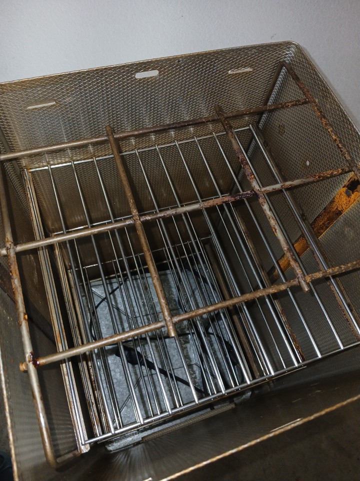 Used Luhr Jensen Little Chief Electric Smoker (top-loader) COMPLETE ...