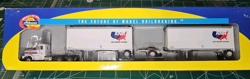 91943 Athearn ANR Freight Systems Kenworth Tractor w/ 2 28' Trailers ...