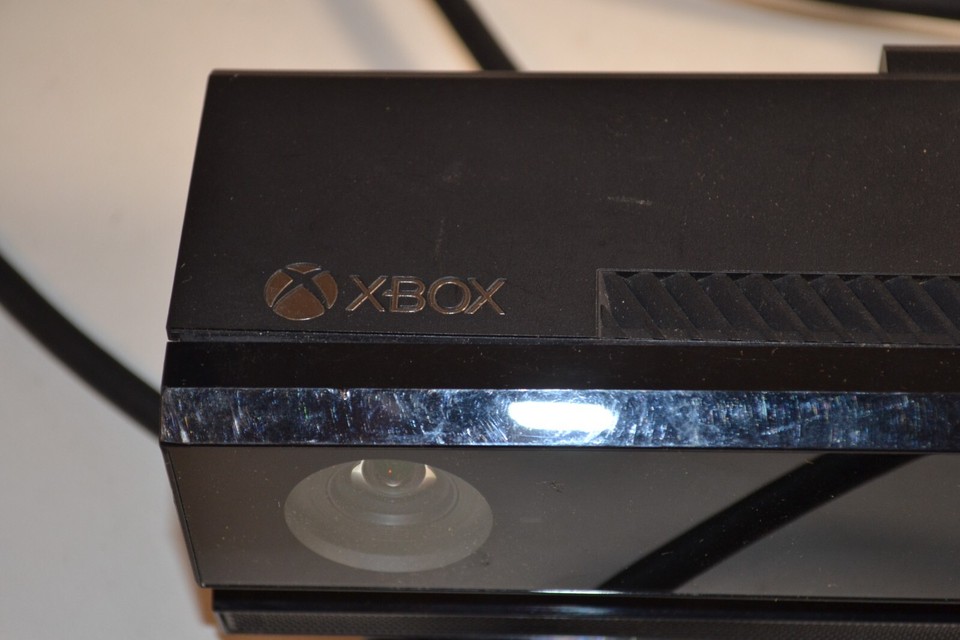 Genuine Microsoft Xbox One Kinect Sensor Official OEM Black Model 1520 ...