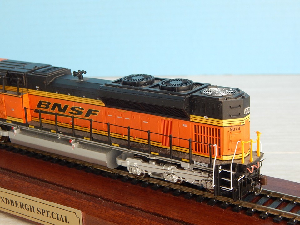 HO MTH 80-2070-0 BNSF SD70ACe Diesel #9374 New | eBay