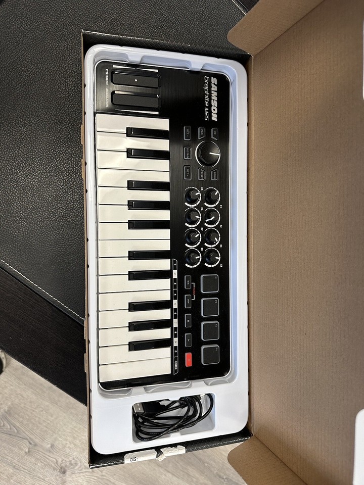 Samson Graphite M25 25-Key USB MIDI DJ Keyboard Controller For PC, MAC ...
