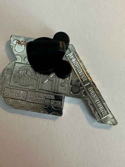 Fluke and Rudder Seals Finding Dory Disney Pixar Disney LR Pin (C8) | eBay