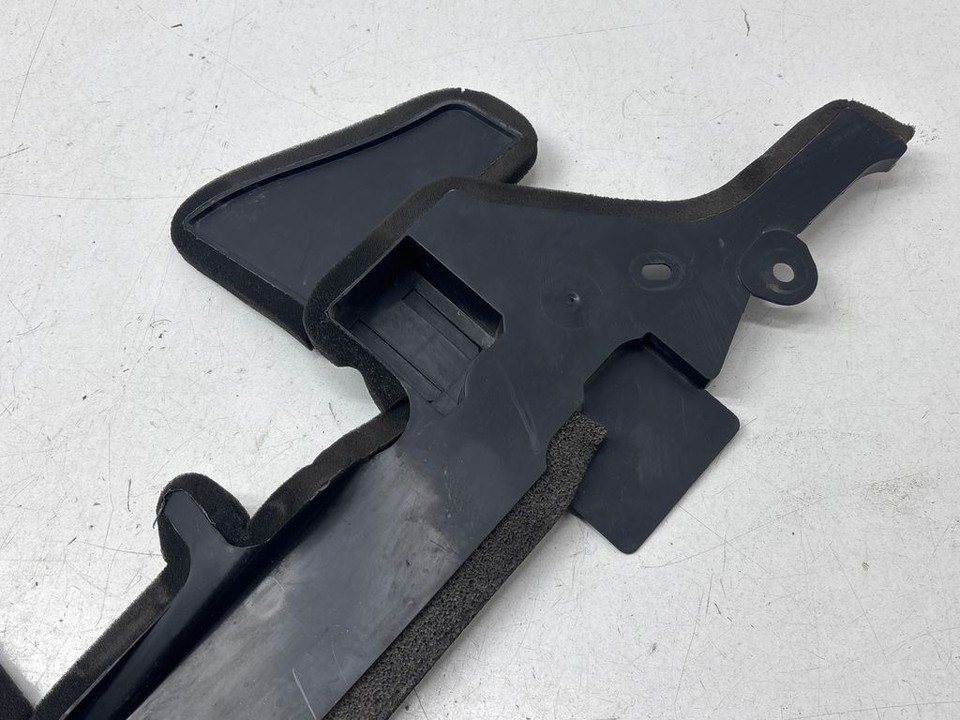 Renault Kadjar 2016 Front right intercooler air guide duct channel ...