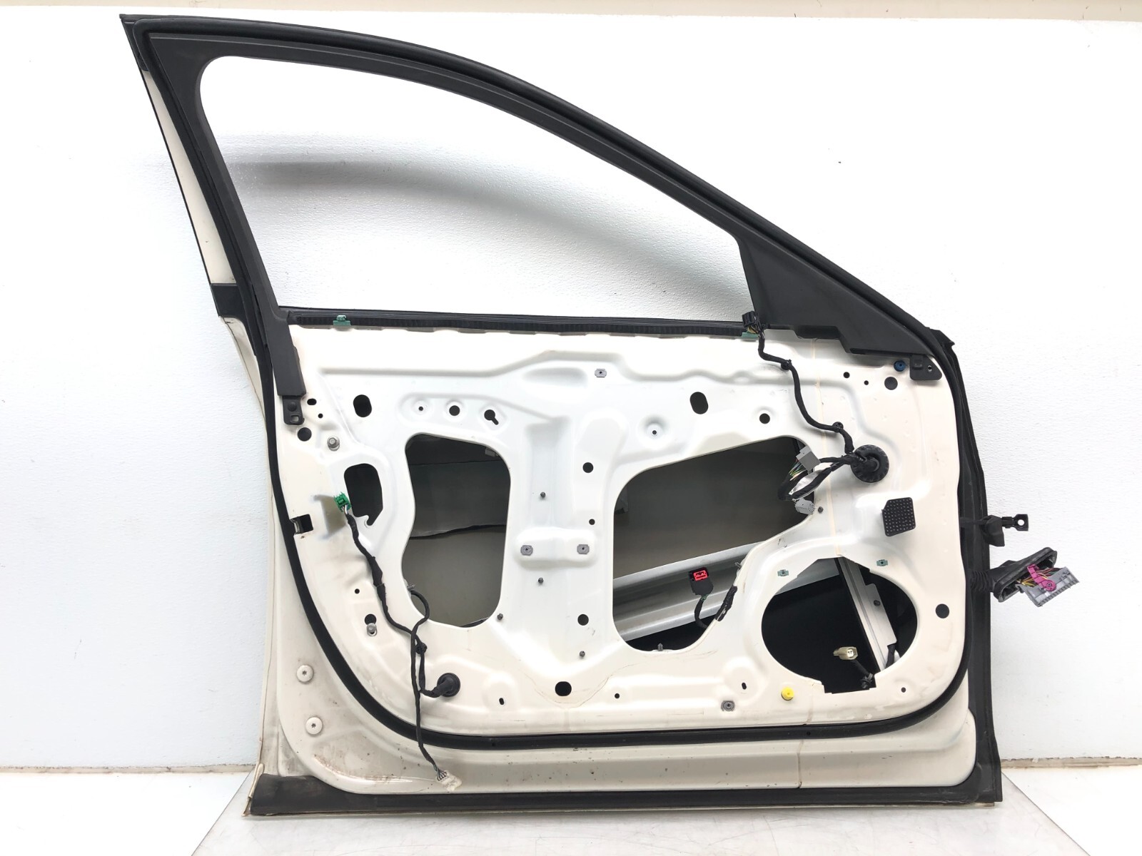 2014-2019 Cadillac CTS Left Driver Front Door Shell Genuine OEM | White ...