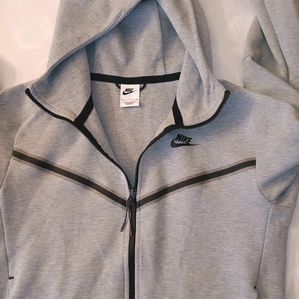 Nike Tech Fleece Hoodie Men's Small Gray Sportswear Full Zip CU4489-063 ...