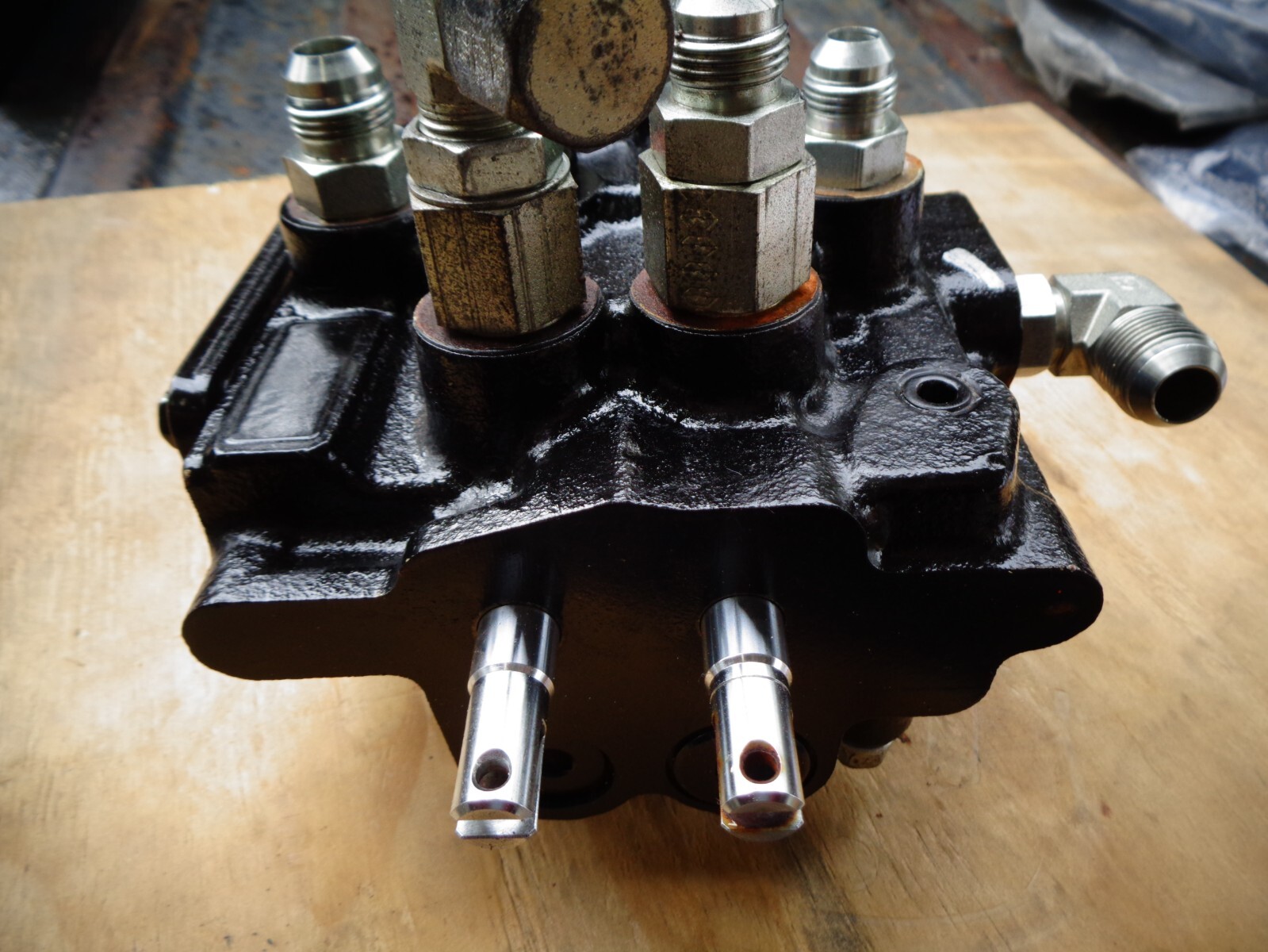 KUBOTA LA1854 LOADER VALVE NEW-TAKEOFF 7J442-61017 (M6901) | eBay