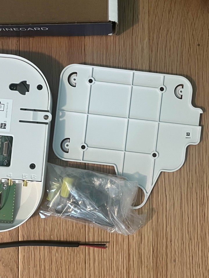 Winegard GW-1000 Gateway 4G LTE WiFi Router for AIR 360+ Antenna Serial ...