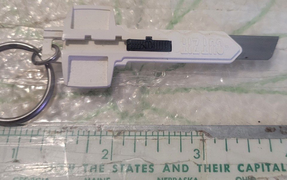 Marlboro Cut Zit Advertising Worlds Handiest Retractable Key Chain ...