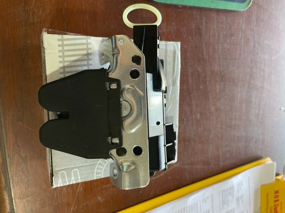 Genuine Trunk Lock Actuator Motor 1177500085 for Mercedes W205 Sedan ...