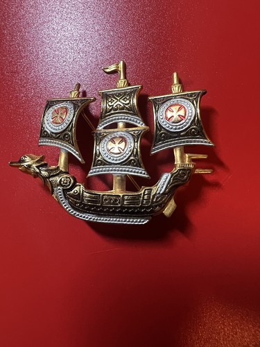 Sailboat Crusaiders Damascene SPAIN Vintage Gold Brooch Pin M-2408 | eBay
