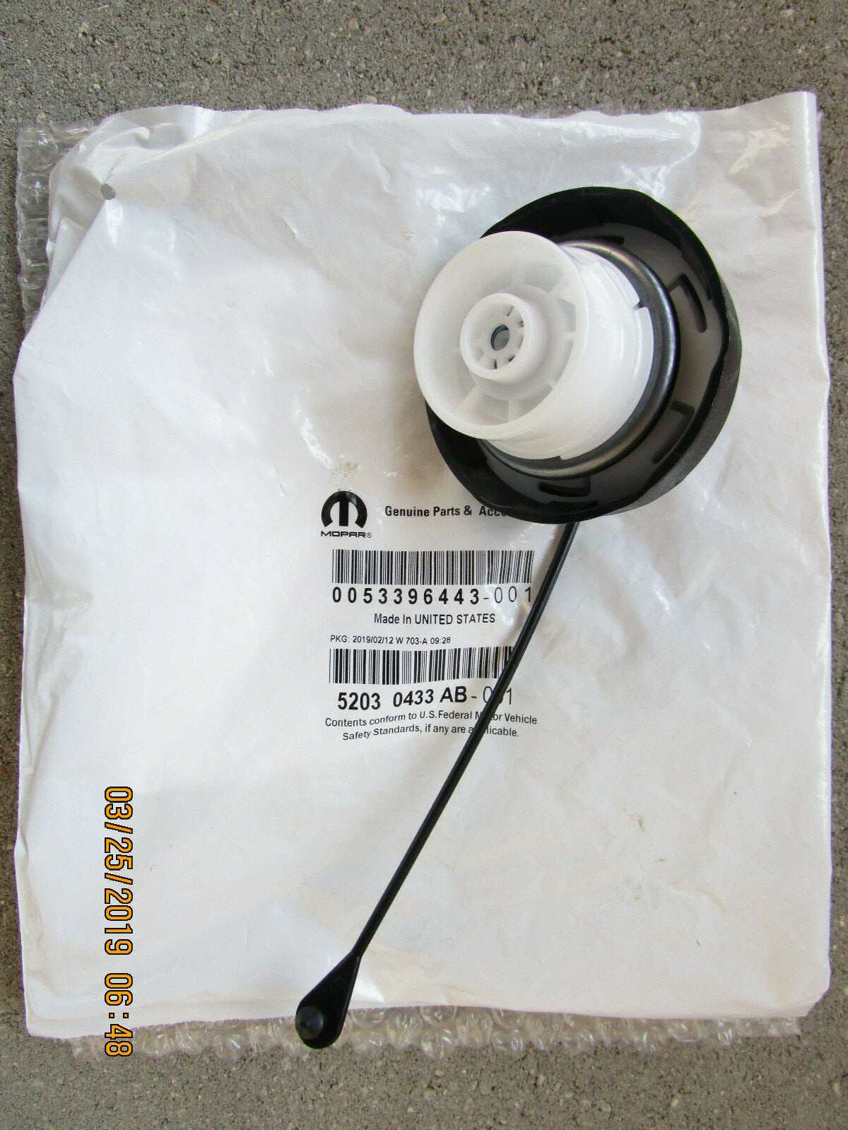CHRYSLER DODGE JEEP RAM 52030433AB FUEL GAS TANK FILLER CAP WITH TETHER ...