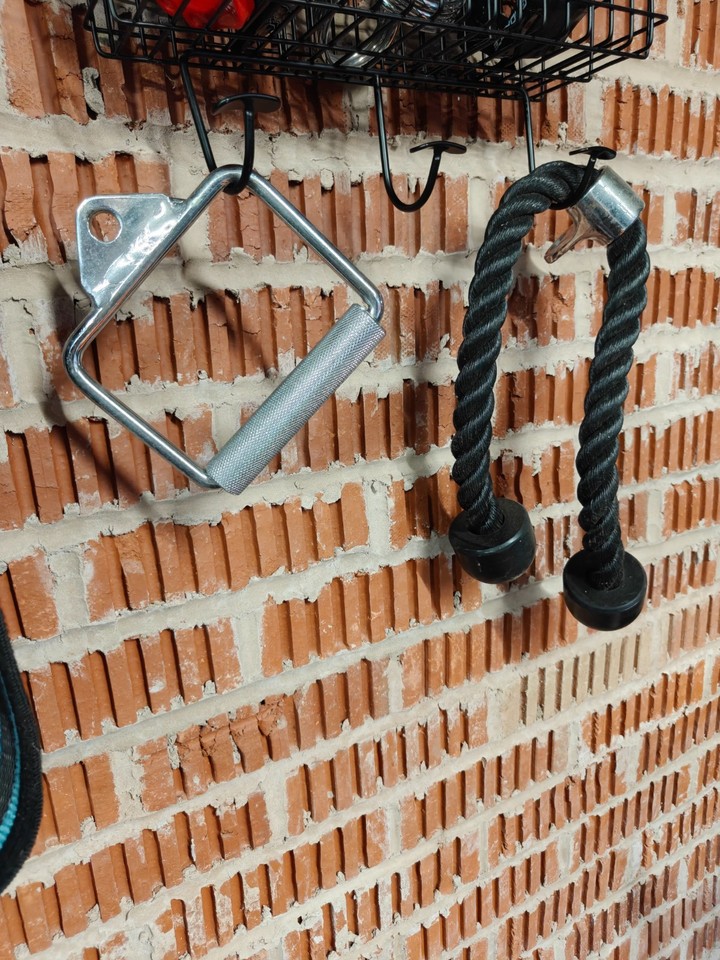 Power Rack with Pulley Cable System, Bumper Plates, Bars & More / Home ...