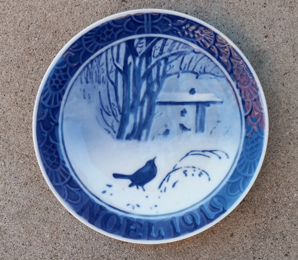 Royal Copenhagen Christmas Plate 1919 French Inscription "Noel" In the ...