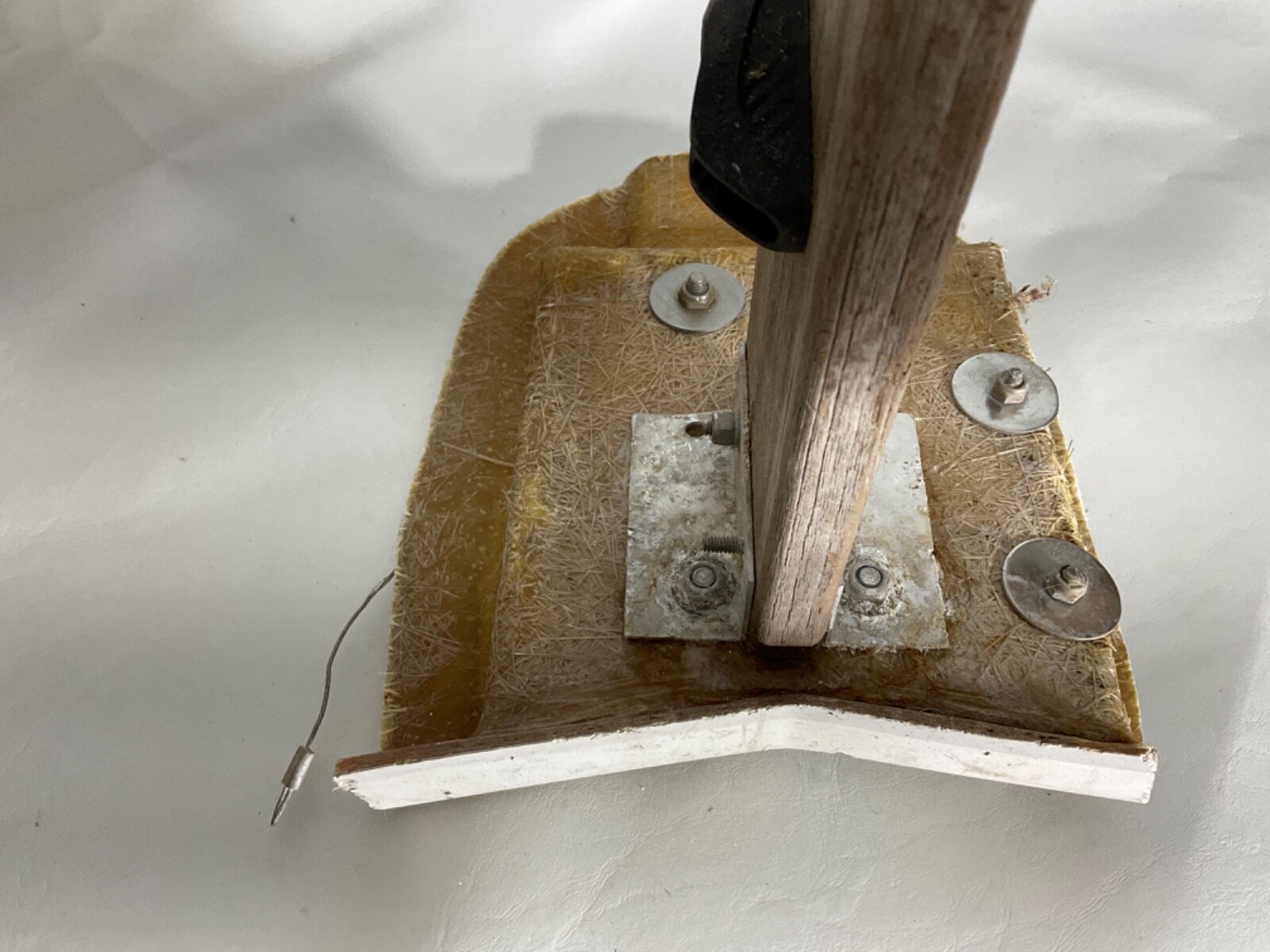 CHRYSLER MUTINEER SAILBOAT compression post and mast tabernacle. Cable ...