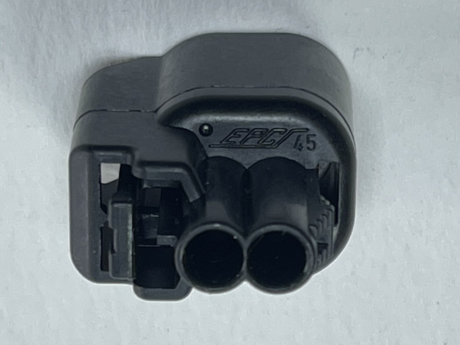 LOT of 800 EPC 2-WAY 1.5MM FEMALE CONNECTOR E-3550, XR3T-14A464-AA ...