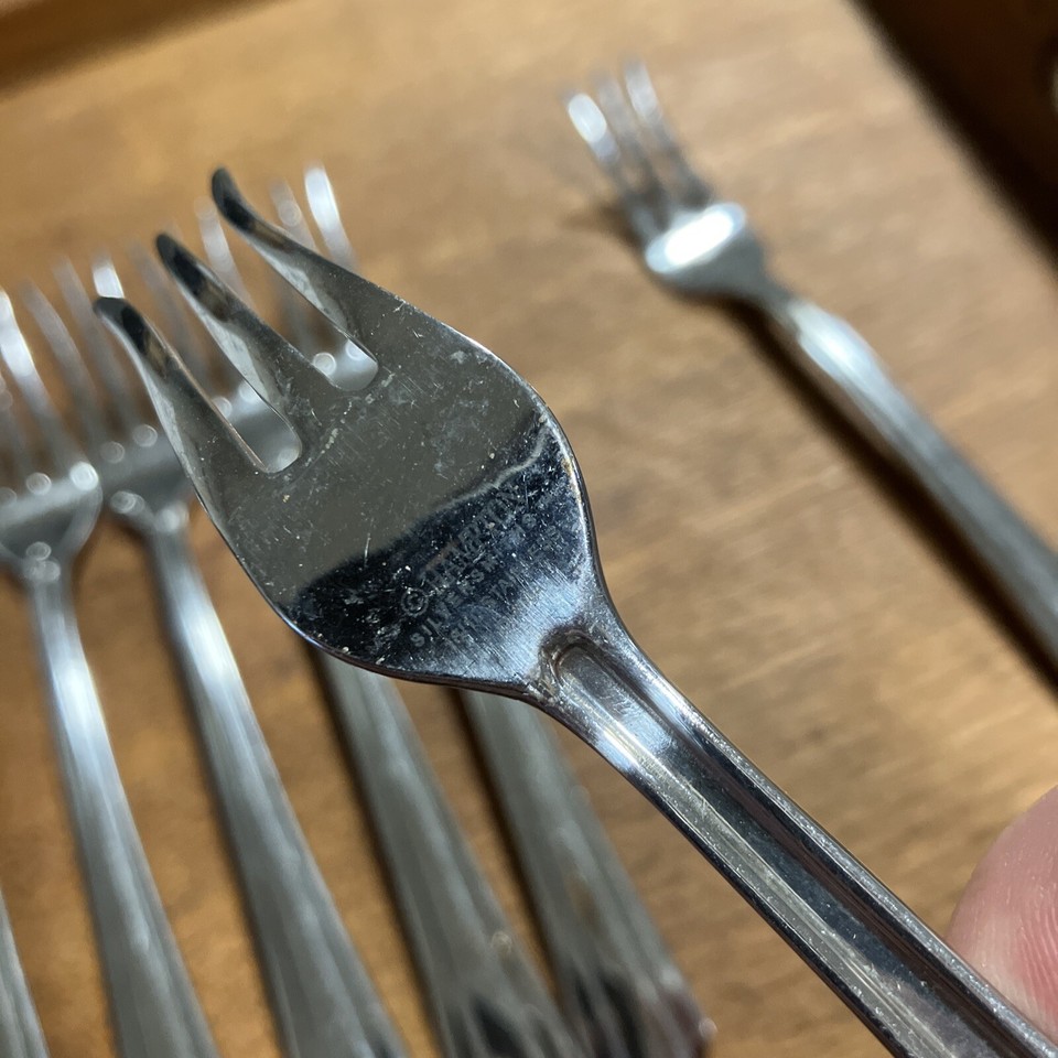 10 - Hampton Silversmiths CENTRAL Glossy 18/10 Stainless Flatware ...